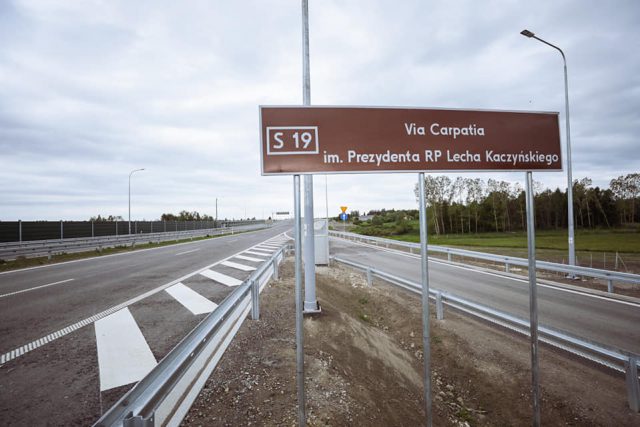 Dzisiaj uroczyście otwarto odcinek drogi ekspresowej S19 Via Carpatia między Lublinem a ...