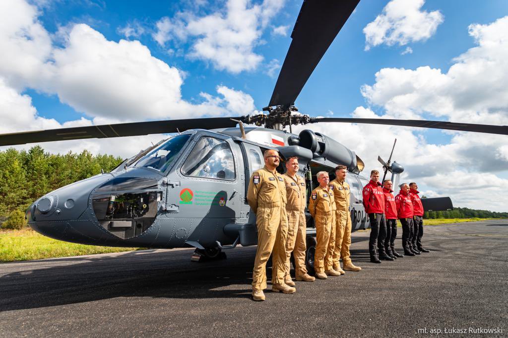 Straż pożarna otrzymała Black Hawka. To pierwszy śmigłowiec w historii ...