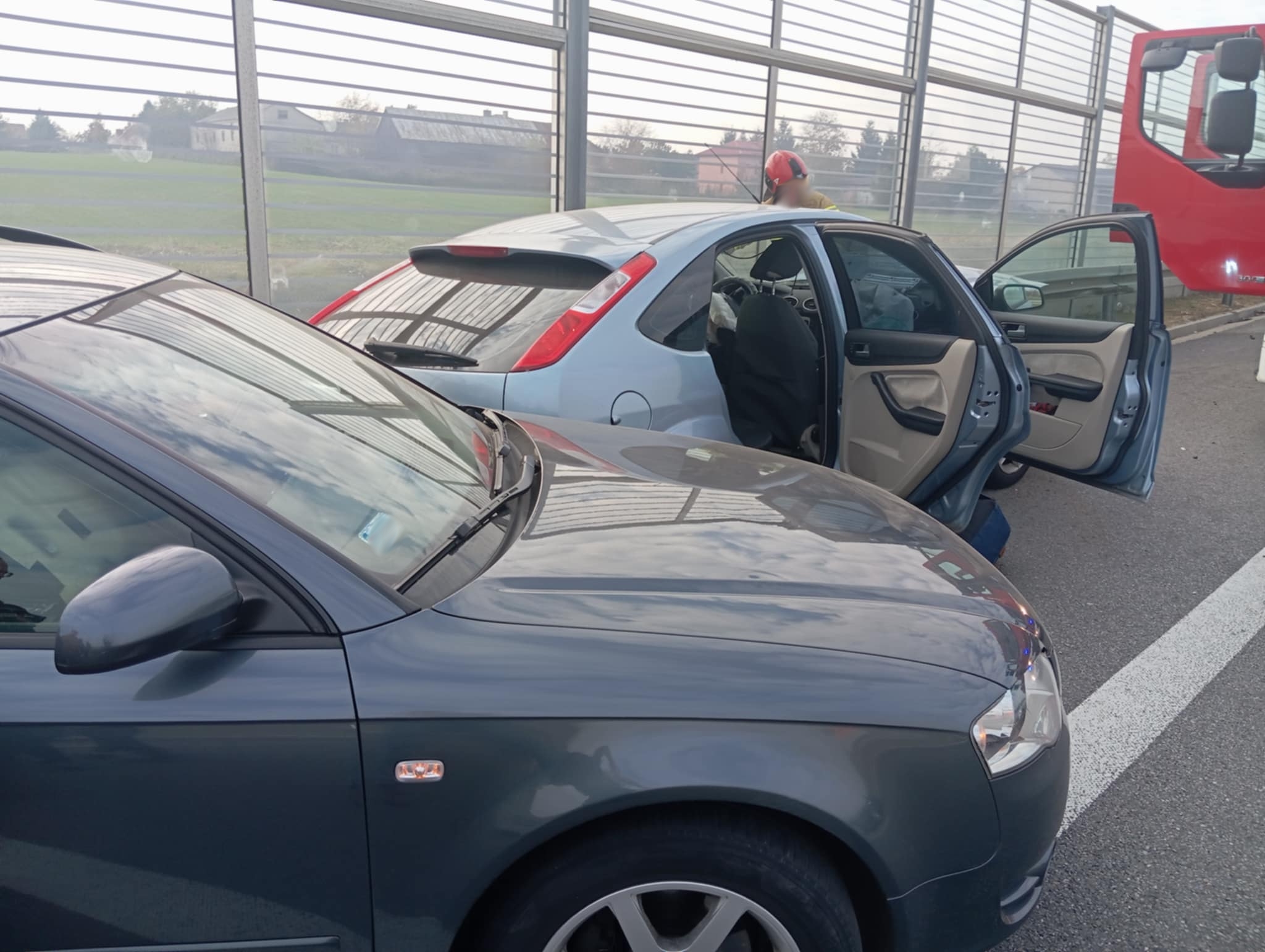 Wypadek na obwodnicy Lublina, droga zablokowana. Dwa auta rozbite ...