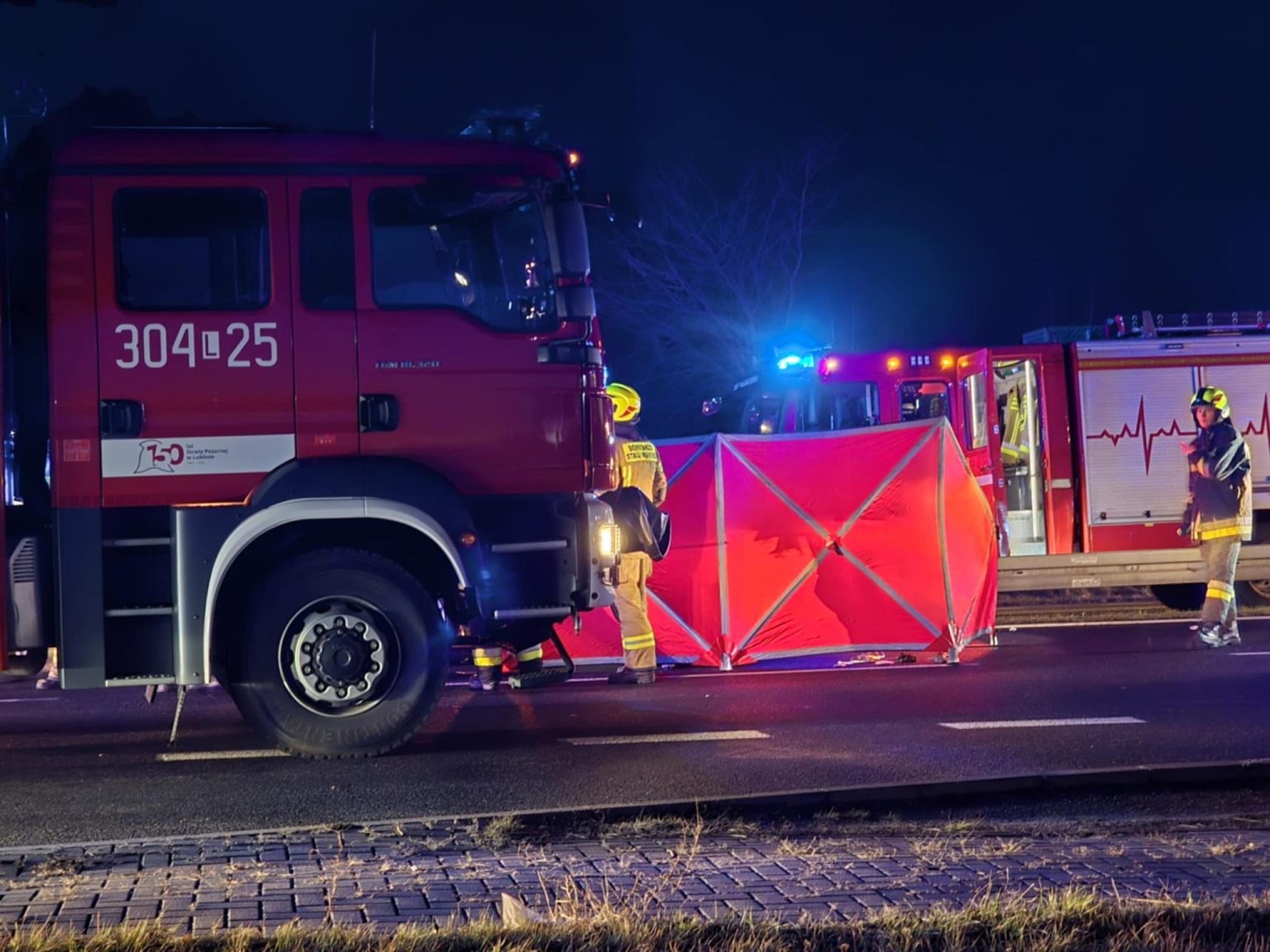 Tragiczny wypadek na trasie Lublin – Lubartów. Nie żyje kobieta potrącona przez BMW (zdjęcia ...