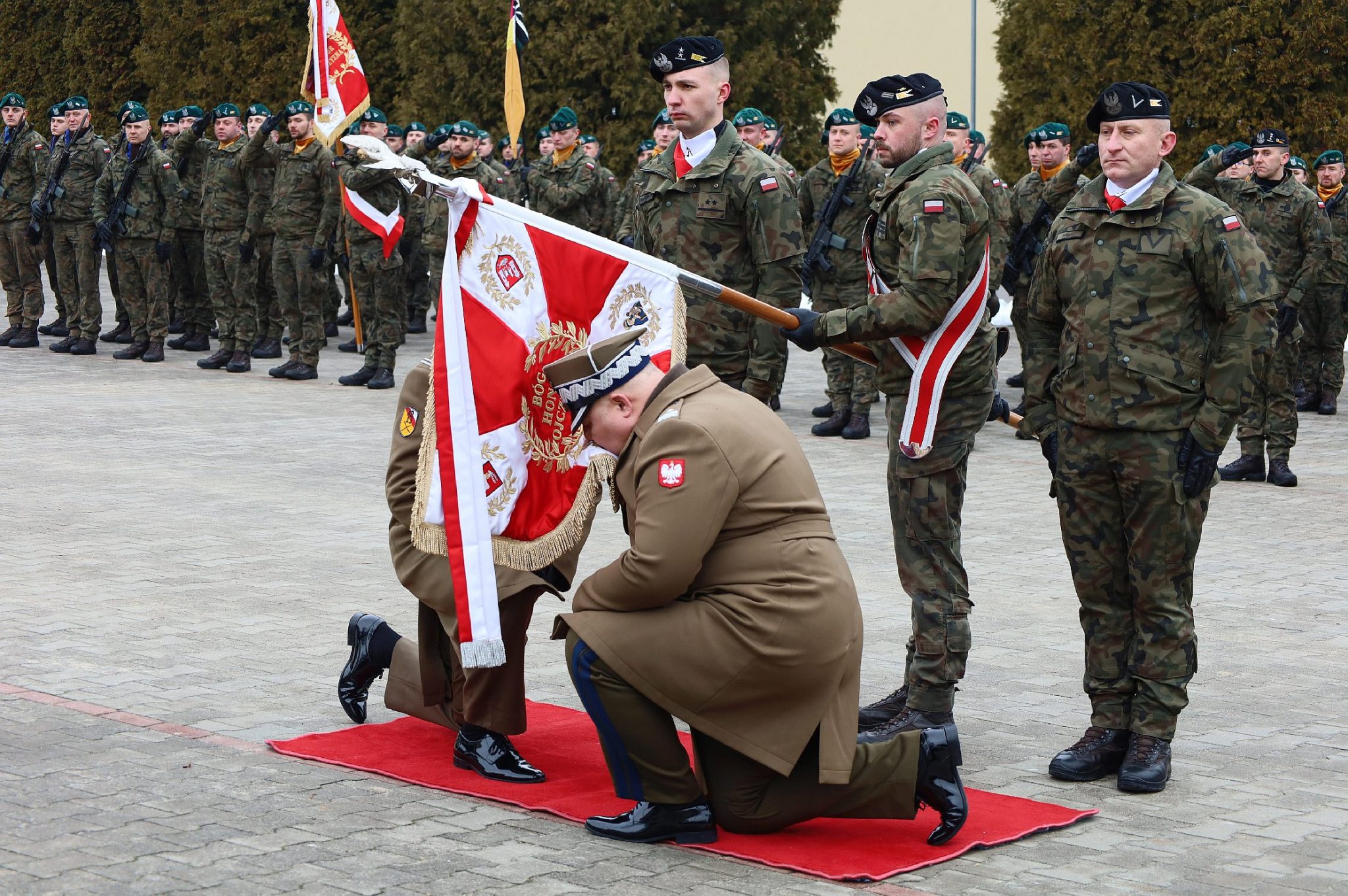Pożegnano generała, powitano pułkownika. Jest nowy dowódca 19 ...