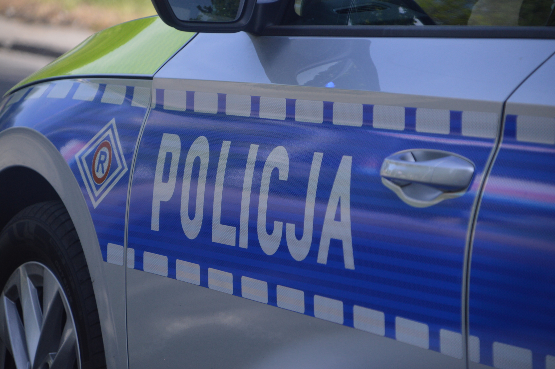 Jechał za szybko przez obszar zabudowany. Dostał wysoki mandat, stracił ...