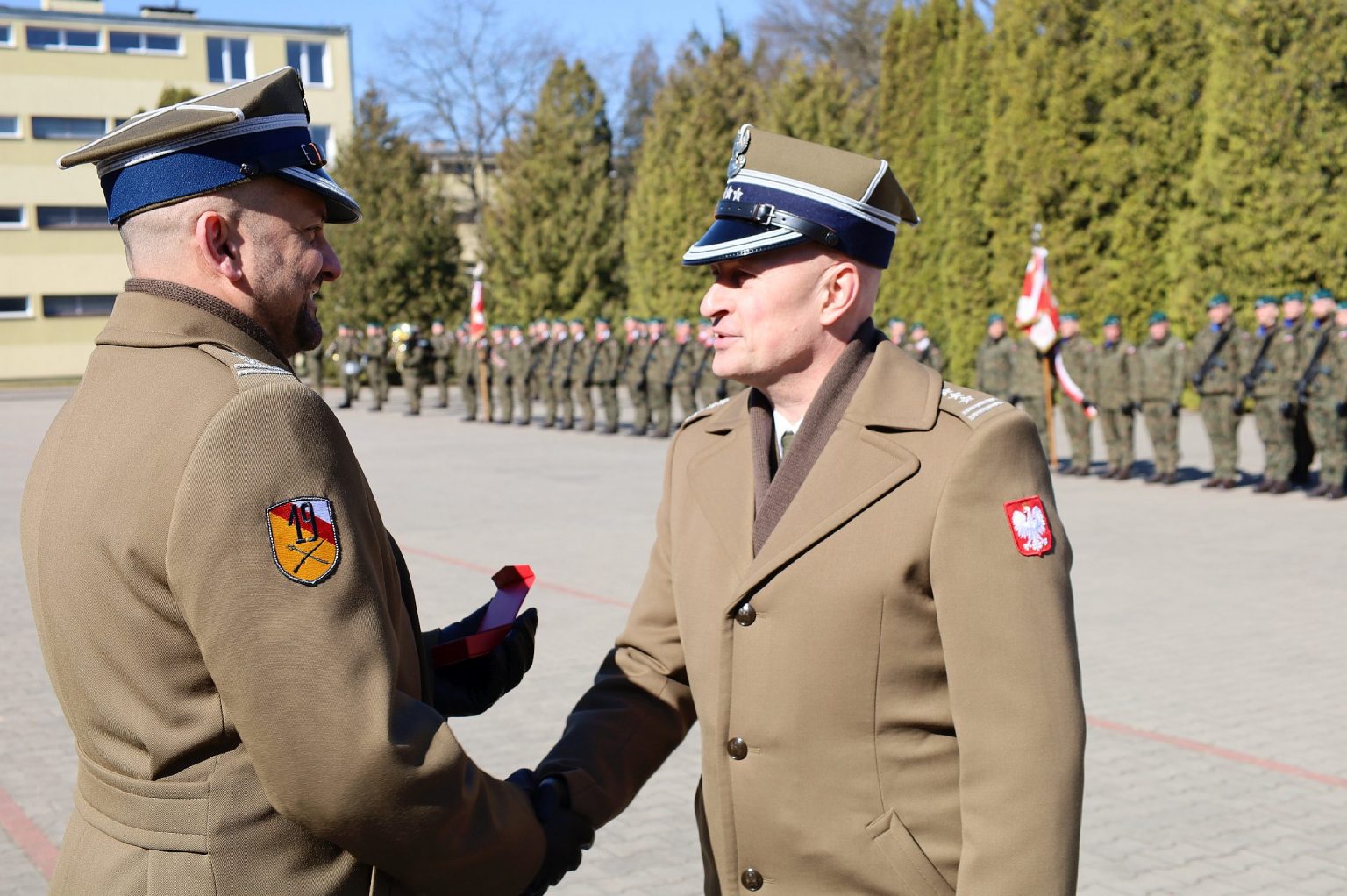 Jest nowy dowódca 19 Lubelskiej Brygady Zmechanizowanej. Szefem żołnierzy został płk Marcin ...