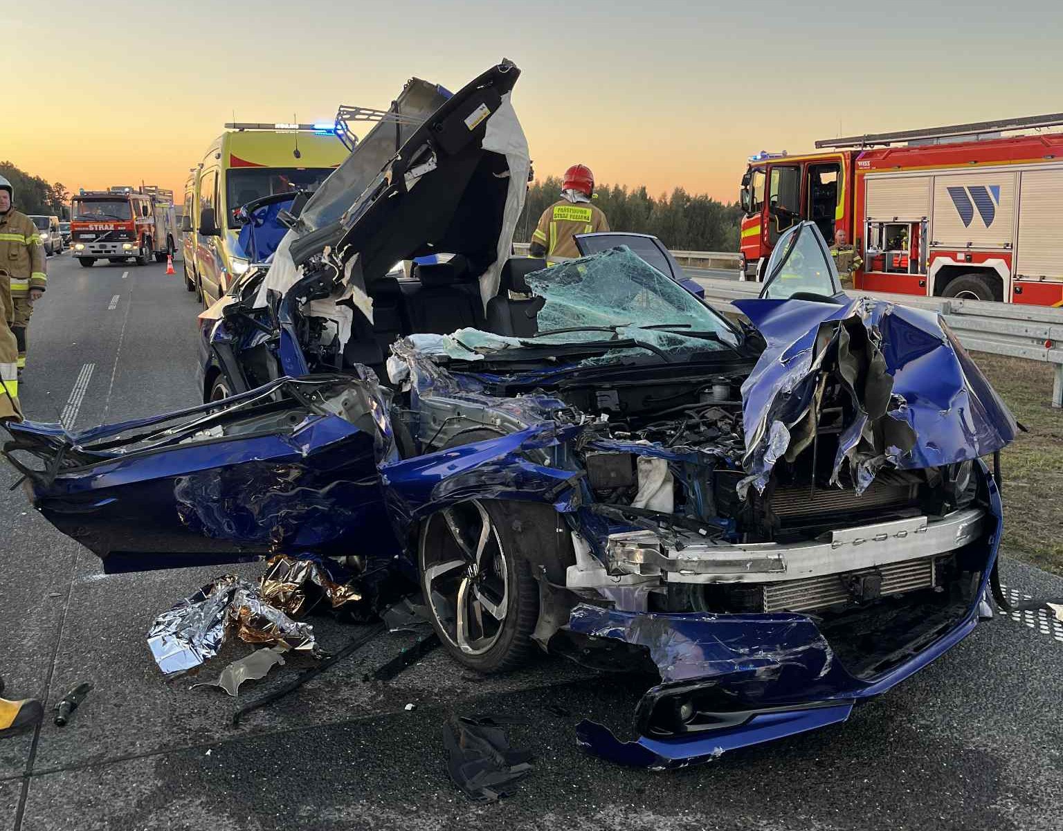 Groźny wypadek na S17. Zablokowana droga w kierunku Warszawy (zdjęcia) : Lublin 112 – Wiadomości ...